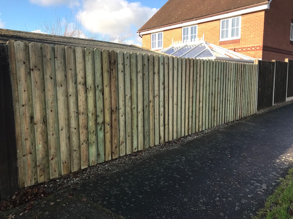 Round Top Overlap Fencing